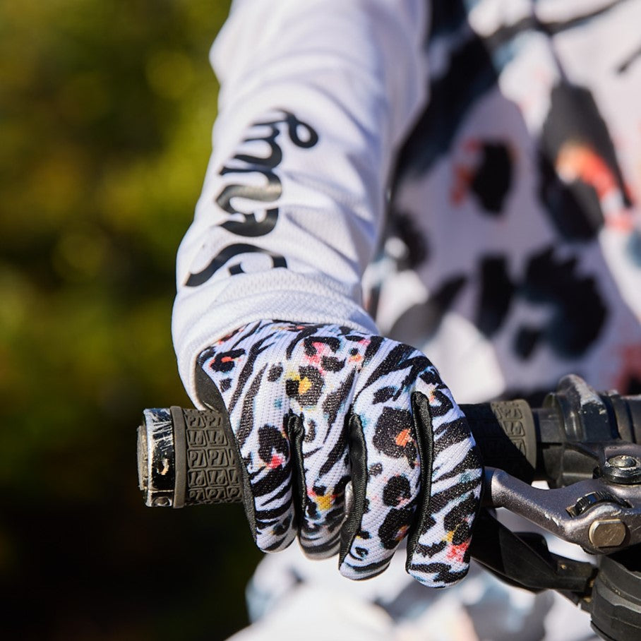 Send It Adults MTB Glove | Snow Leopard | Sendy Gear – Sendygear
